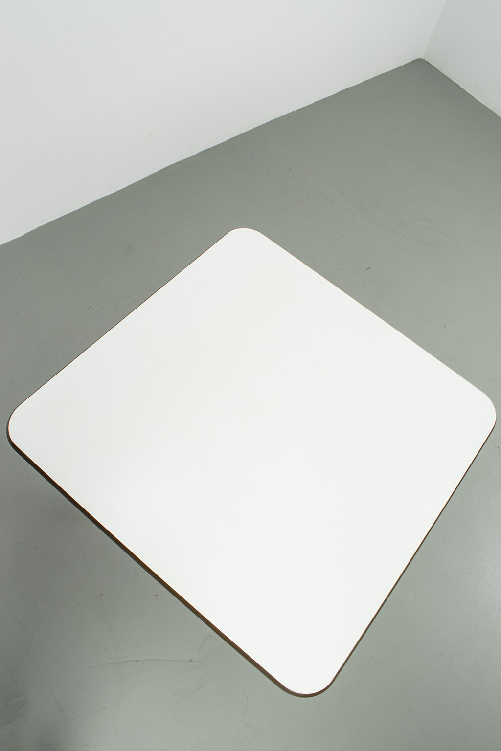 Herman Miller Eames table - Decennia Design